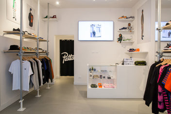 Exclusives – Patta